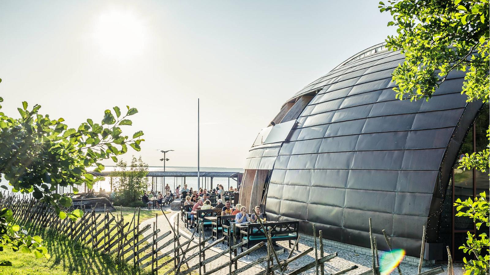 Beachside restaurant Paat