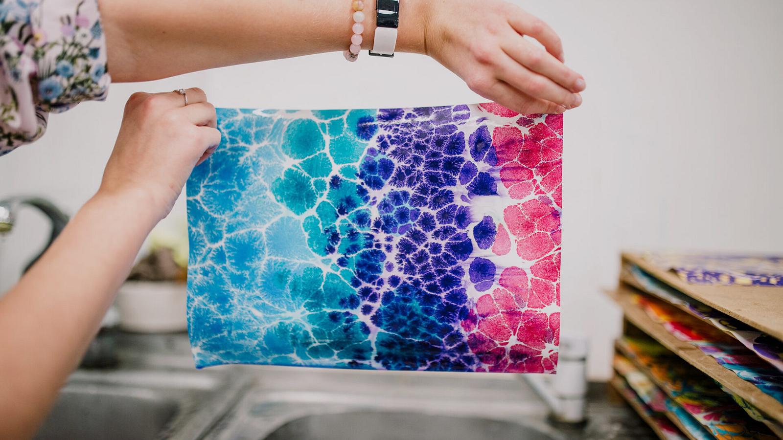 Paper marbling workshop in TYPA