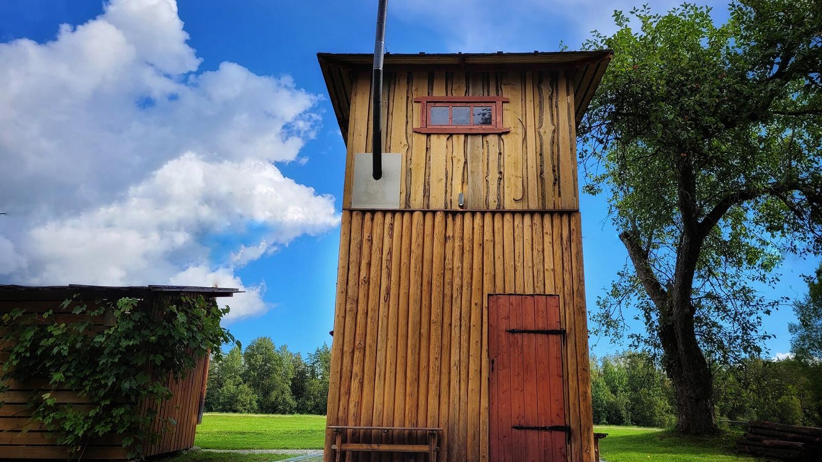 Teepee Village tower sauna
