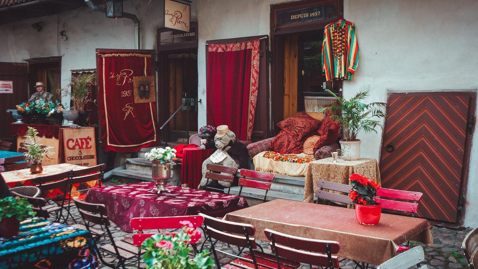 Meistrite Hoov, Harju maakond